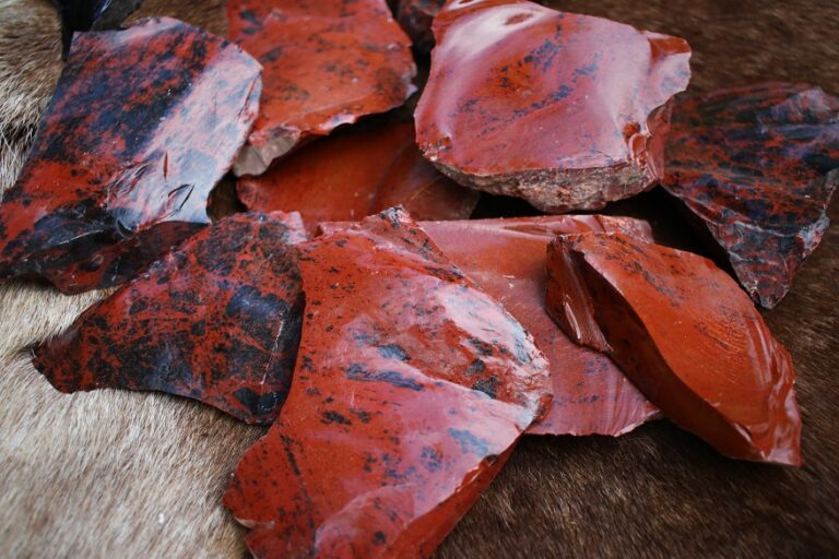 Obsidian Flakes and Spalls - HuntPrimitive